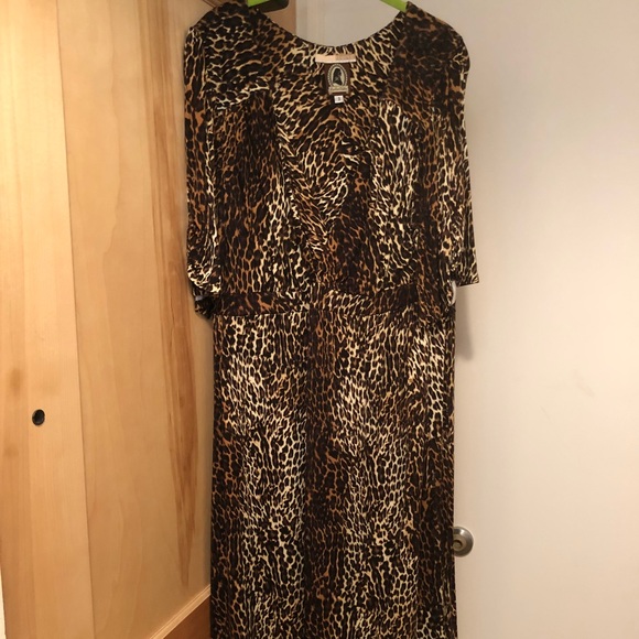 LeeLee’s Valise | Dresses | Rare Leelees Valise Animal Print Midi Dress ...
